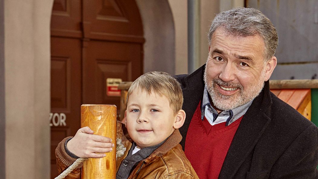 Fotogalerie - Radek Mastný s vnukem Šímou | TV Nova