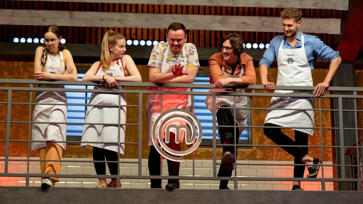 Nechal vyrobit prstýnek, o ruku ji požádal na útesu. Kdo z MasterChefa ...