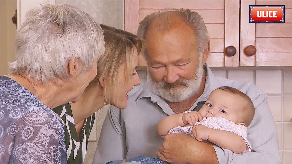 Adrianino šokující přiznání o otci Klárky: Co s Vlastimilem Peškem málem sekne? | TV Nova