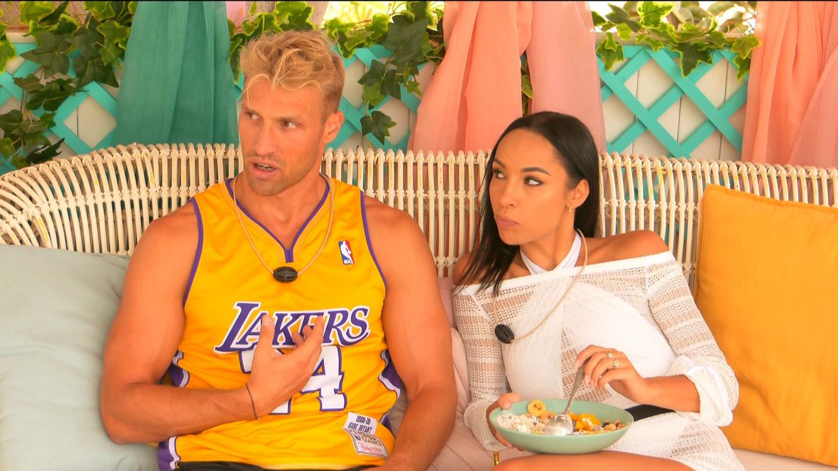 Dany si za výběrem z Casy Amor stojí. V Love Islandu mu ale příjemně ...