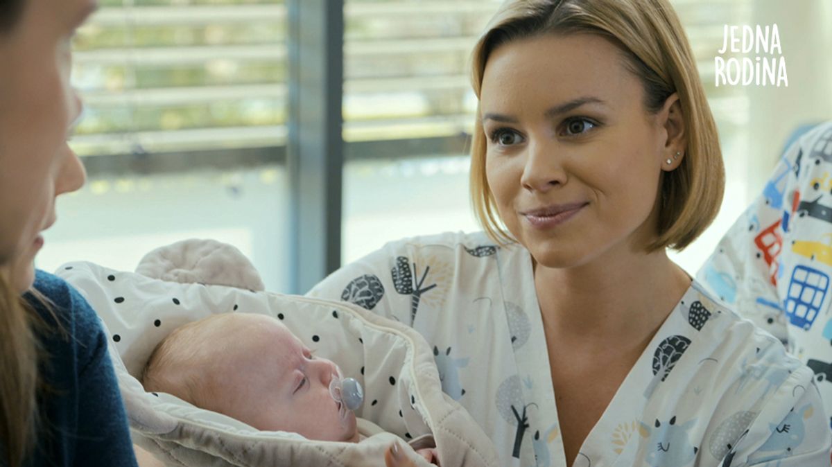 Bizarní situace při umělém oplodnění: Miminko je starší než maminka ...