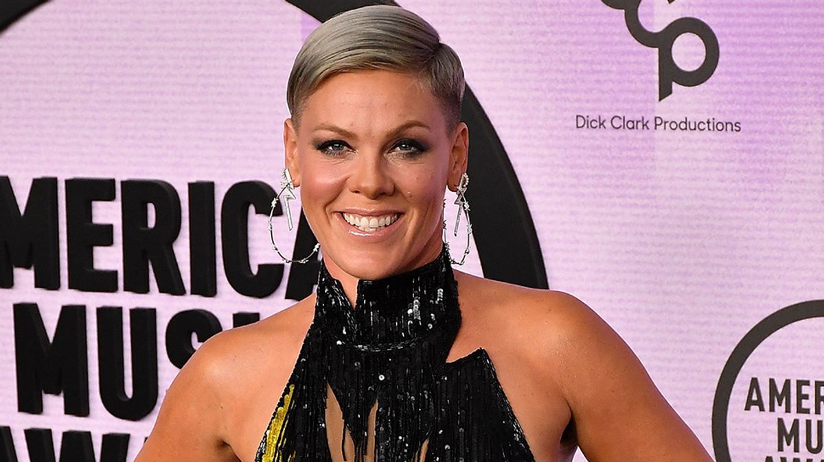 Kouzelné vystoupení Pink na American Music Awards. Jak vzdala hold ...