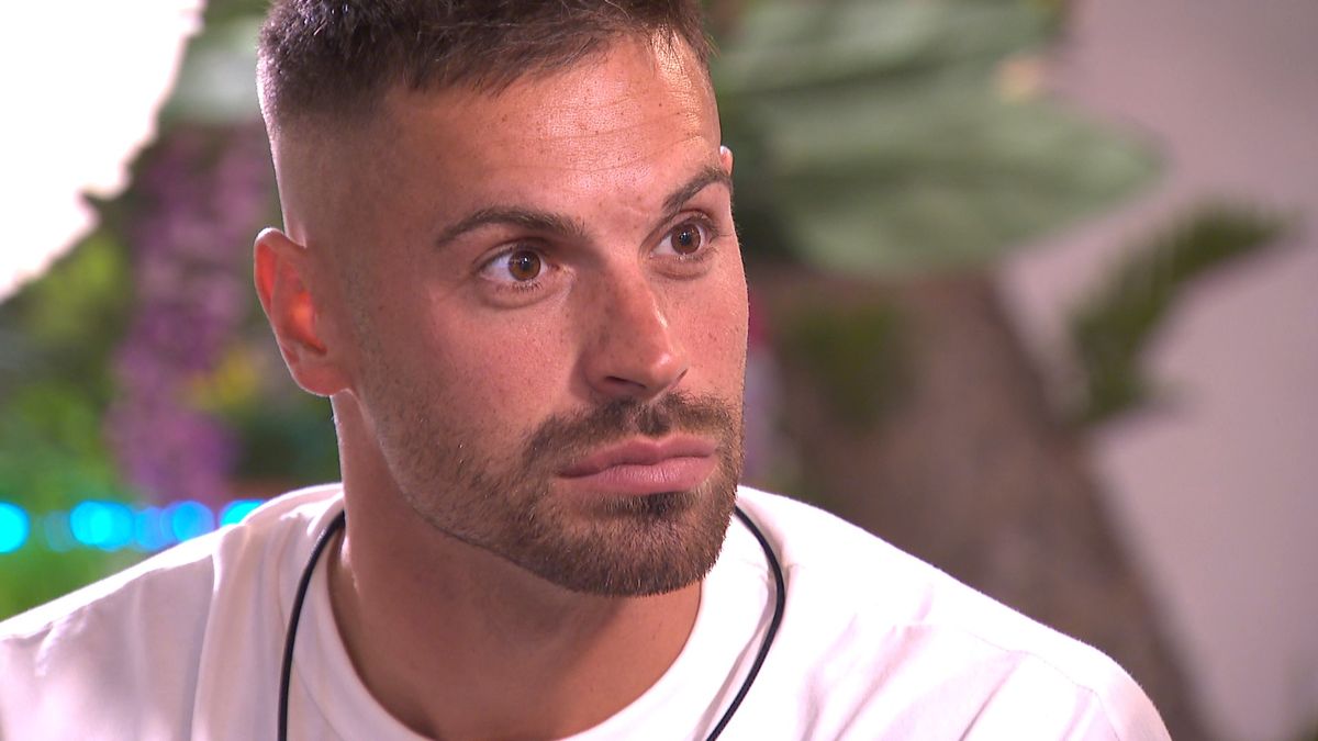 Adam se v Love Islandu naučil mluvit o citech: Venis bude moje priorita ...