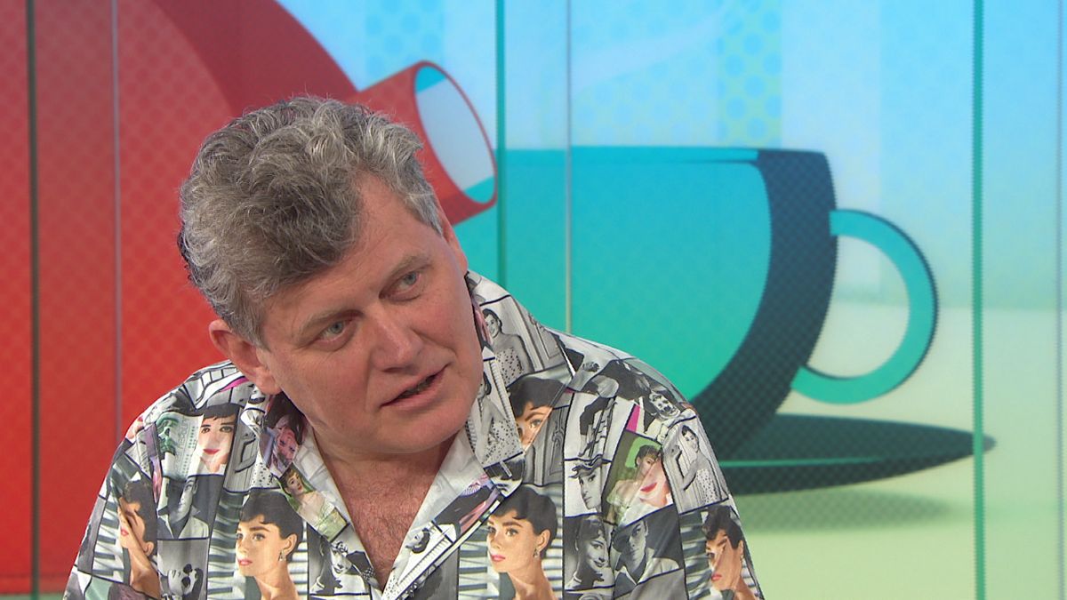 UNIKLO ZE SCÉNÁŘE: Miroslav Hanuš alias Tonda z Ulice prozradil, co se ...