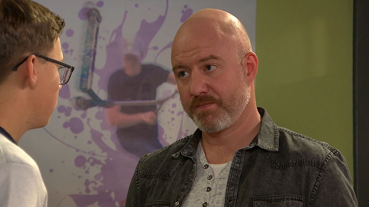 Šimon se pohybuje na tenkém ledě. Odhalí Herman jeho podvod? | TV Nova