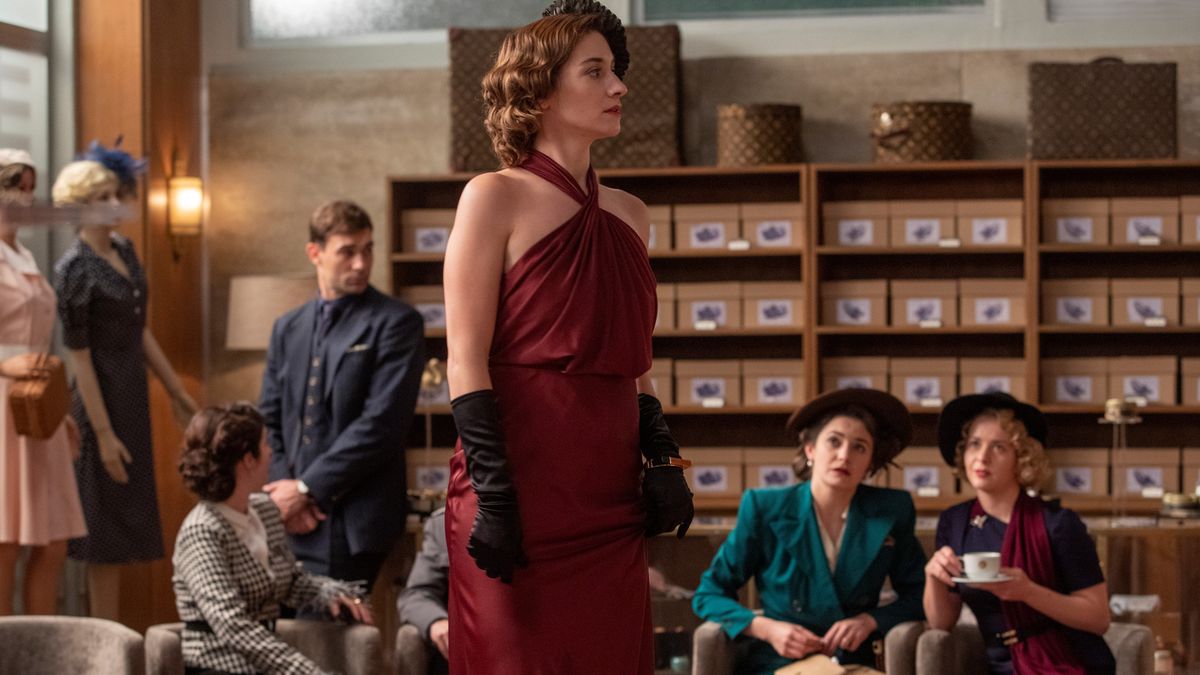 Móda první republiky přinesla změny. Jaká novinka se objevila v šatníku ...