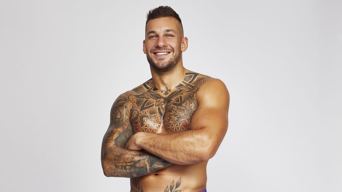 Sandro z Love Islandu: Alfa samec hledá ženu, které voní parfémy i domácí práce | TV Nova