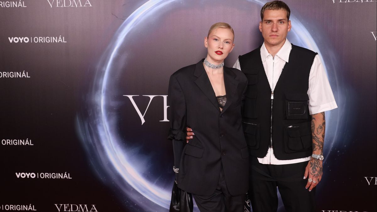 Annet X se s přítelem ukázala na premiéře Vědmy. Básnila ale o někom ...