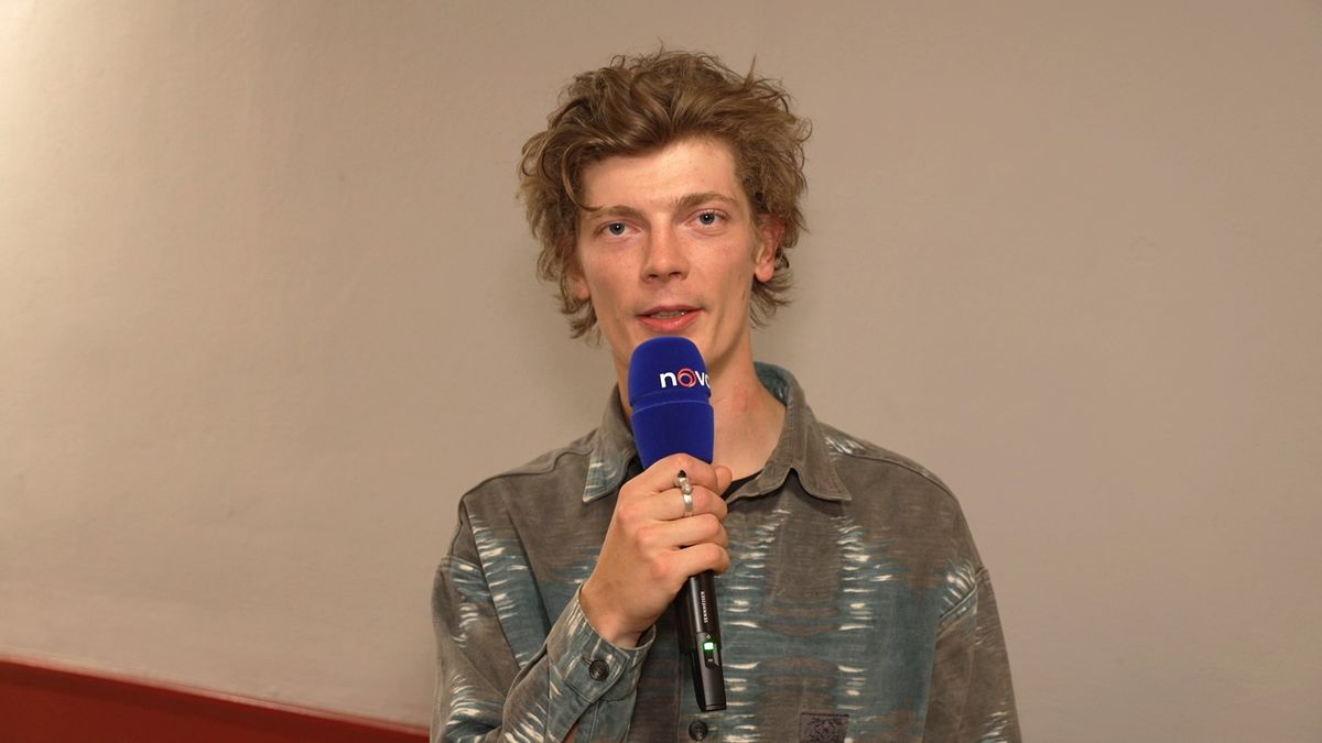 Petr Uhlík poprvé v roli moderátora: Vraždy v kraji jdou do finále | TV ...