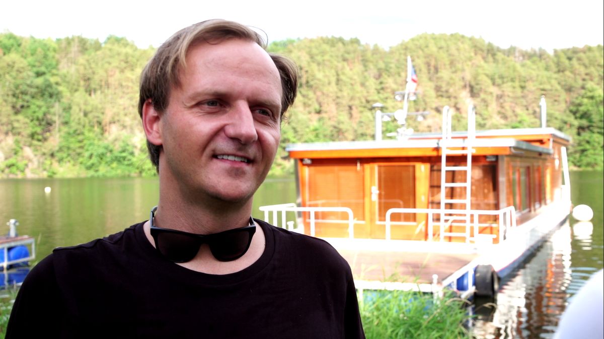 Jan Hájek z Ordinace si léto užíval hlavně se svojí velkou rodinou. Kam ...