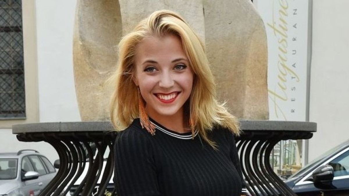 50. LÉTA JSOU ZPĚT! Anna Slováčková uchvátila úplně každého. Mrkněte ...