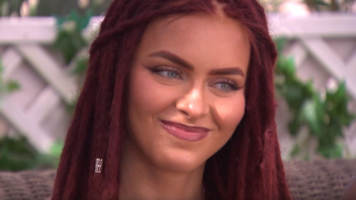 Venis Adrianě fandí, Rachel jí nevěří: Vymlouvá se a jenom hledá ...