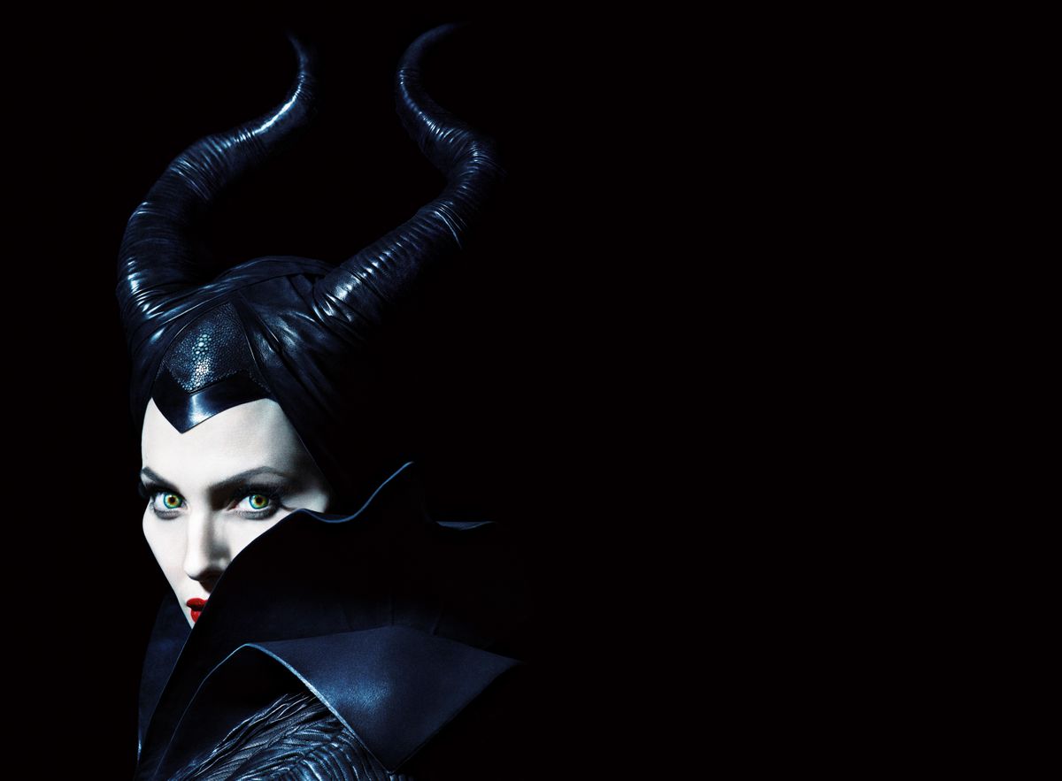 Krásná Angelina Jolie v roli nejzápornější Disney postavy. S jakým ...