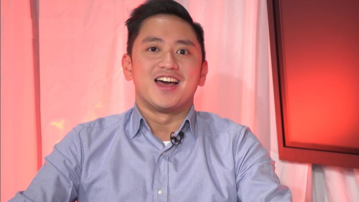 Robin z MasterChefa zazpíval koledu! Jak slaví Vietnamci v Česku Vánoce ...