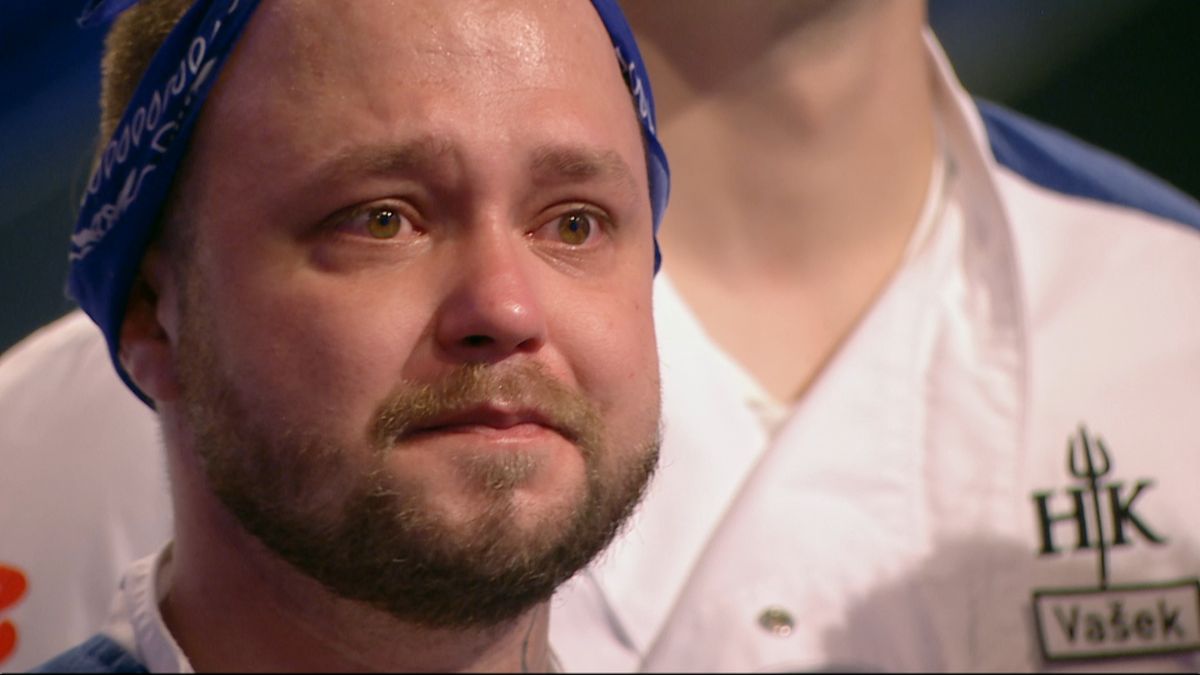 Soutěžícím v Hell's Kitchen zůstaly oči pro pláč. Byly to ovšem slzy ...