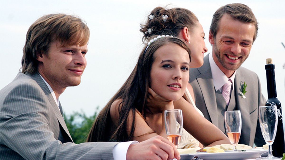 2Bobule: Komedie nejen o víně, ženách a potížích s láskou | TV Nova